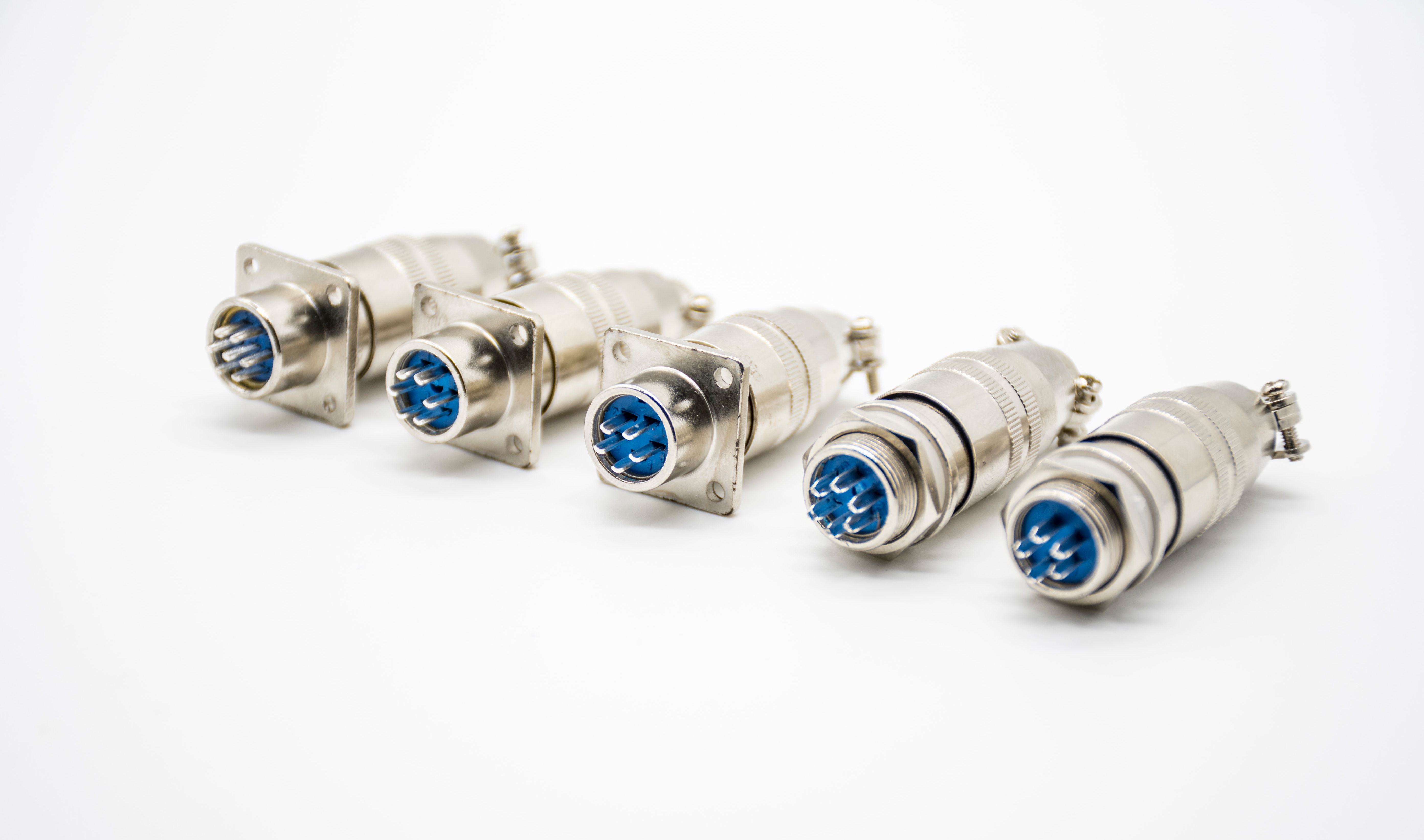 How to use the aviation plug correctly? | Elecbee Blog